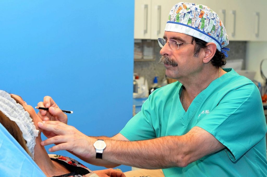 Cirugía plástica Bilbao. Cirugía estética y reparadora - Doctor Béjar